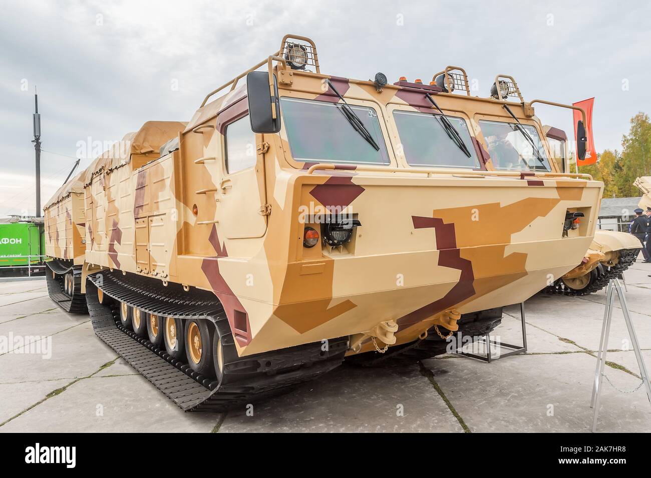 Tracked amphibious vehicle hi-res stock photography and images - Alamy