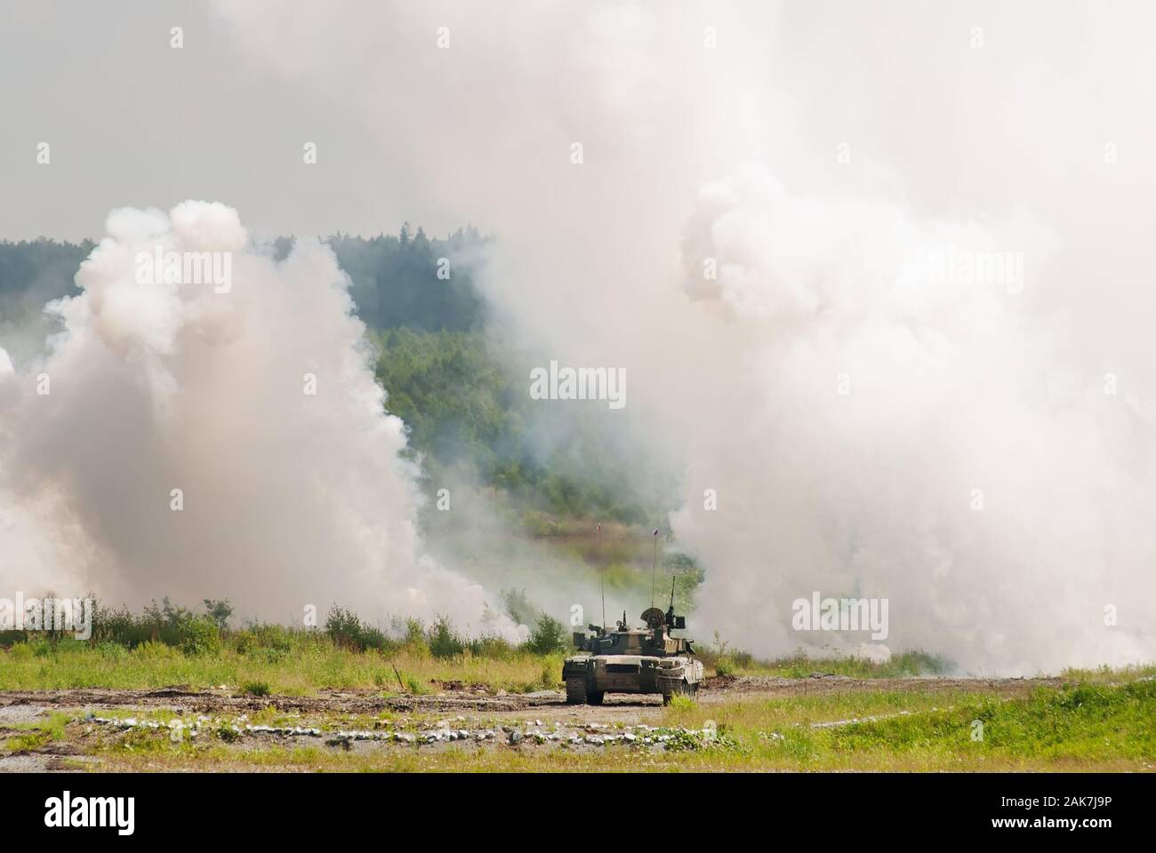 Modern russian tank hi-res stock photography and images - Alamy