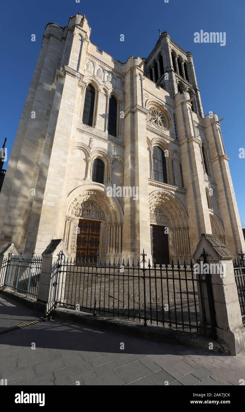 Exterior facade of the Basilica of Saint Denis, Saint-Denis, Paris ...