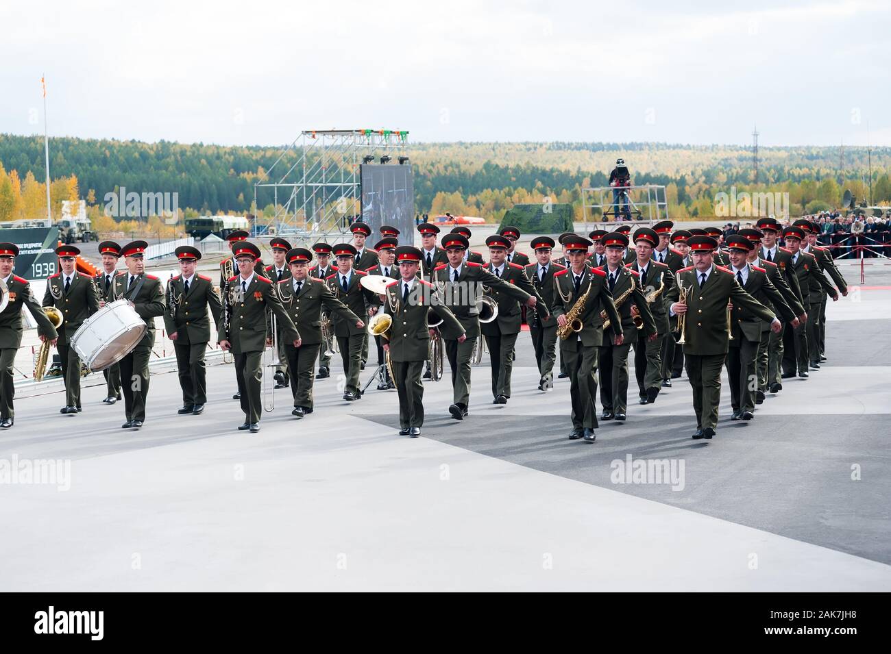 Army orchestra drums hi-res stock photography and images - Alamy