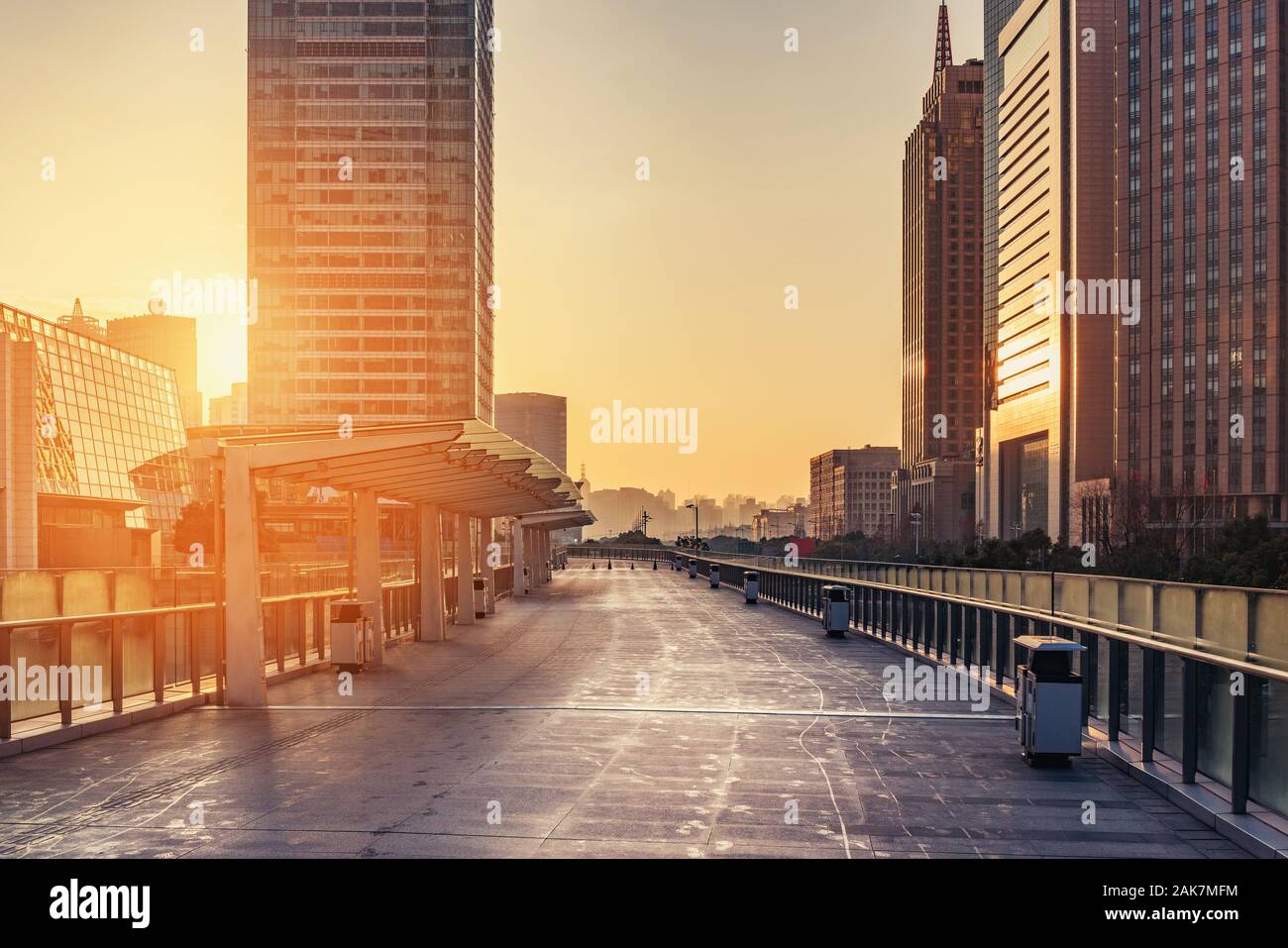 Empty city streets glass facade hi-res stock photography and images - Alamy