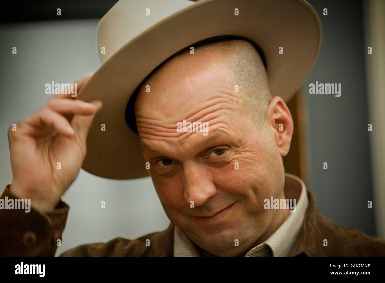 Tips his hat hi-res stock photography and images - Alamy