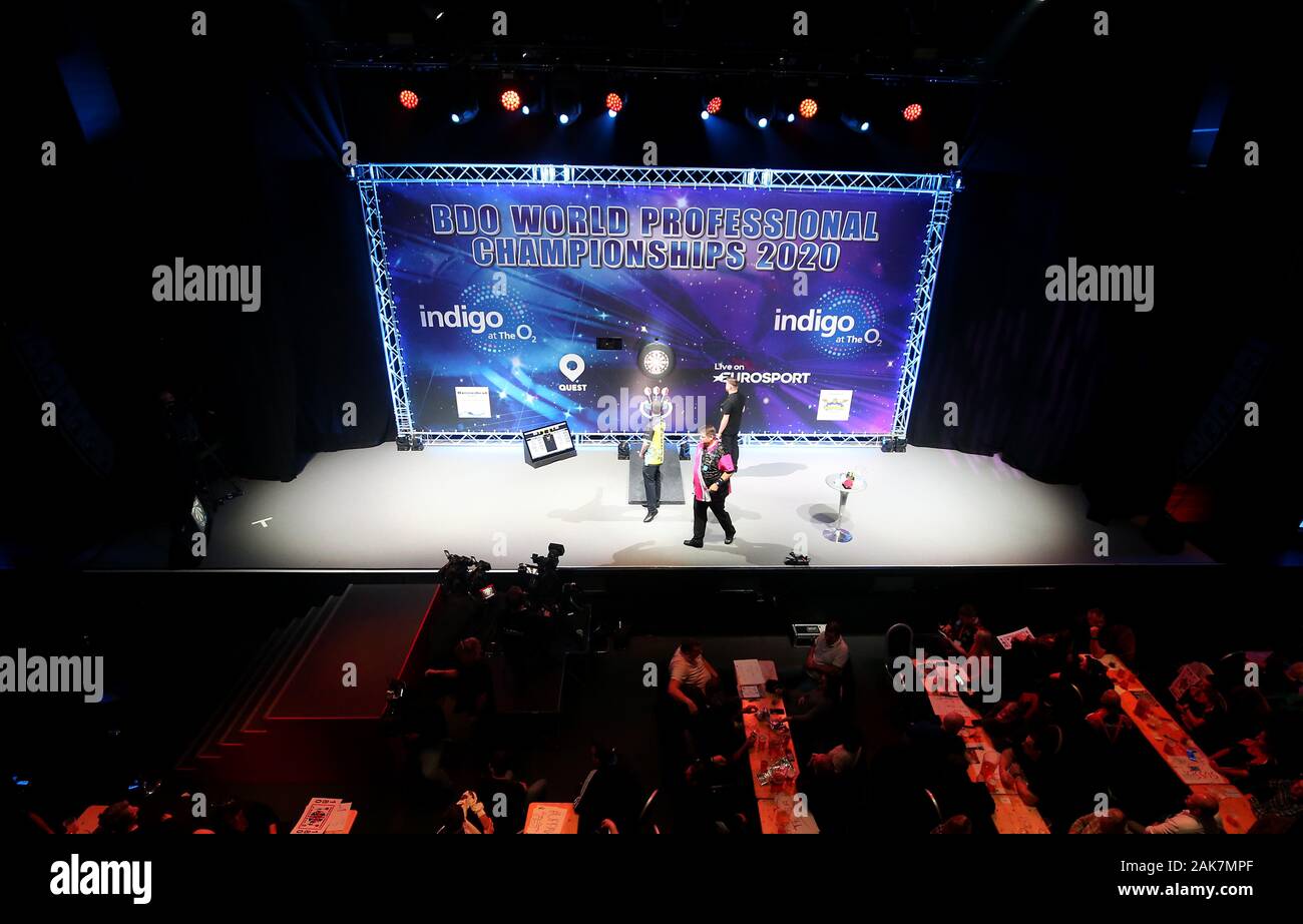 Leighton Bennett in action with Scott Mitchell during day four of the ...