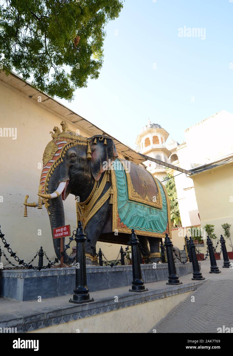 The life size statue of an Indian elephant at the gates of City Palace ...