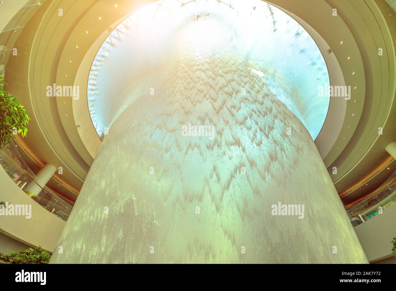 Singapore airport scenic rain vortex hi-res stock photography and ...