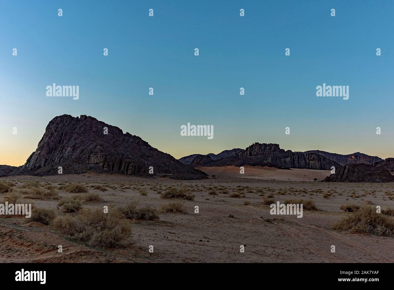 Early morning desert scenes hi-res stock photography and images - Alamy