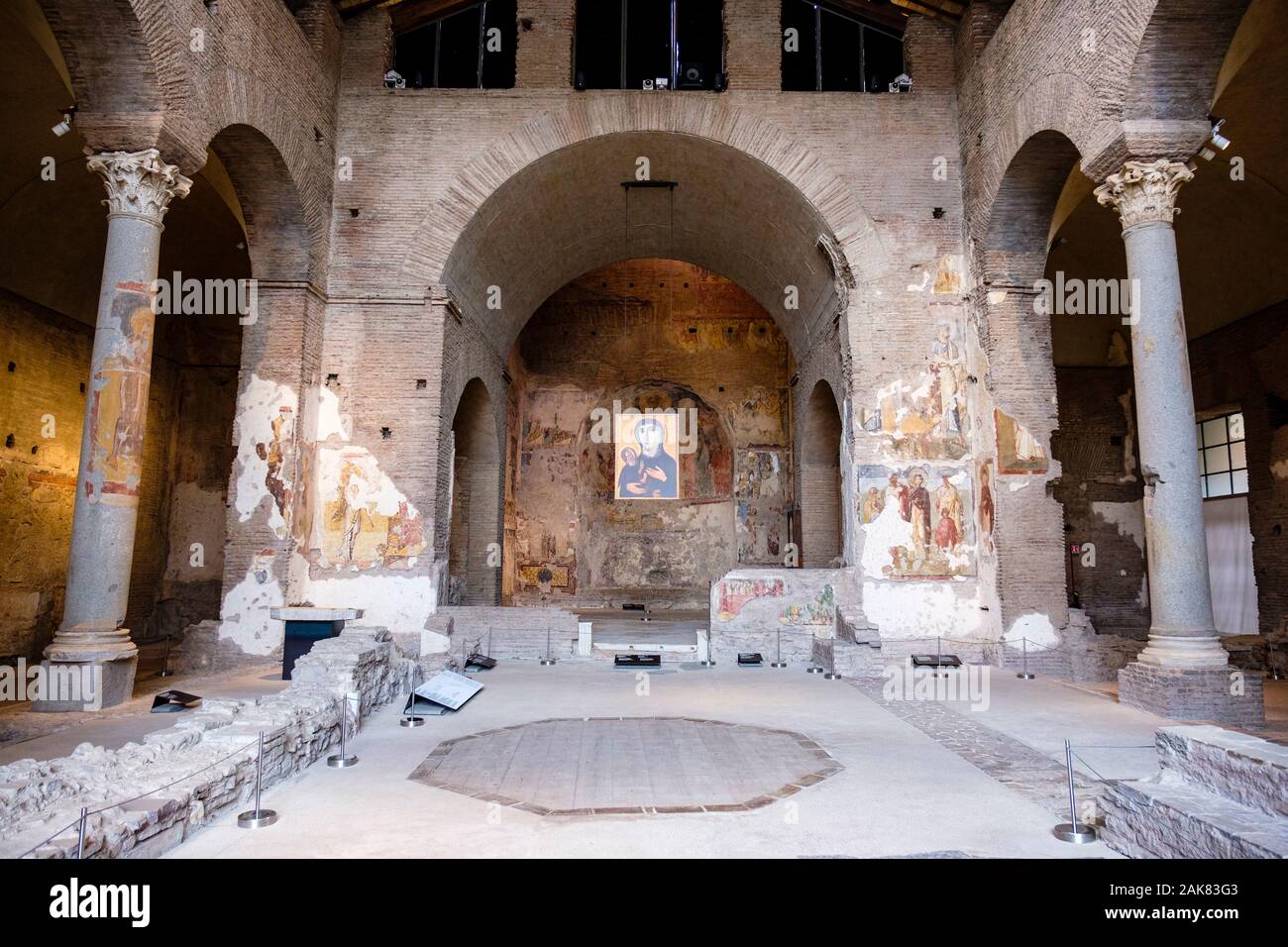 Ancient Rome buildings, Roman paintings inside Santa Maria Antiqua ...