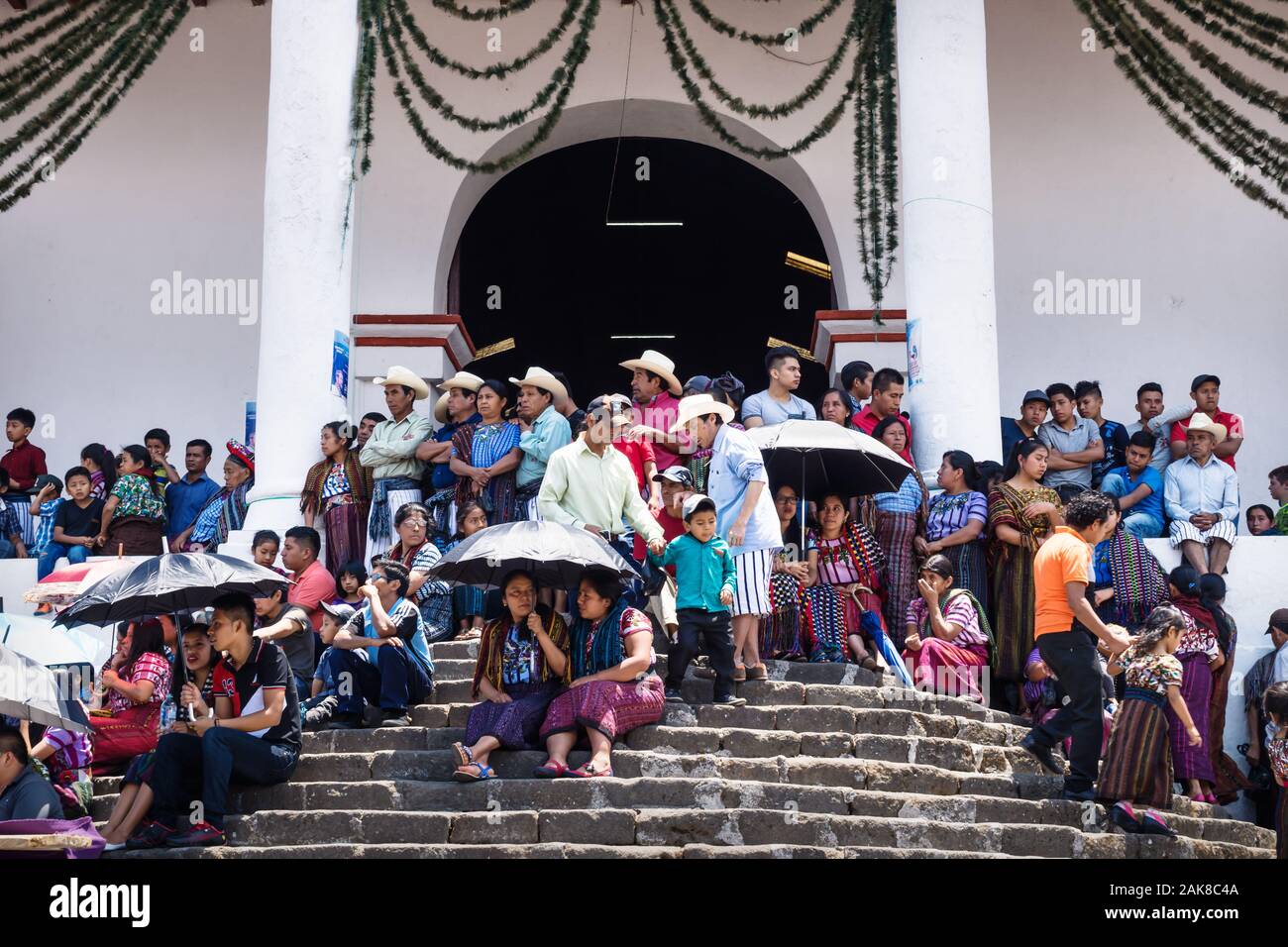 Catholic church entrance procession hi-res stock photography and images ...