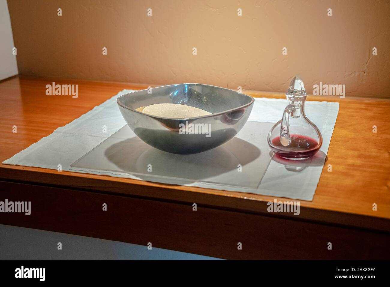 Communion wafer sacrament table hi-res stock photography and images - Alamy