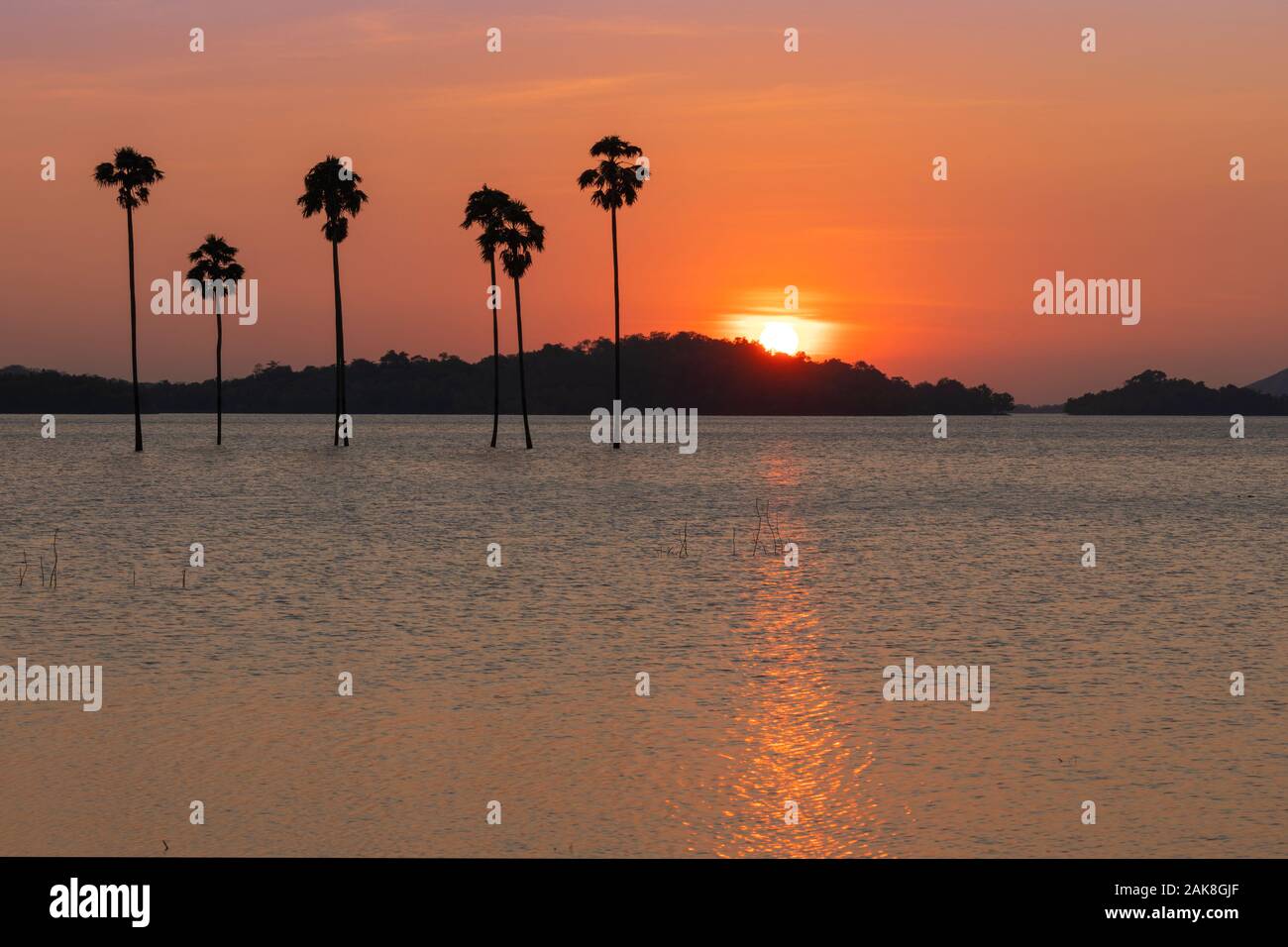 Beautiful Sunset in Malampuzha reservoir, view from Kava view point ...