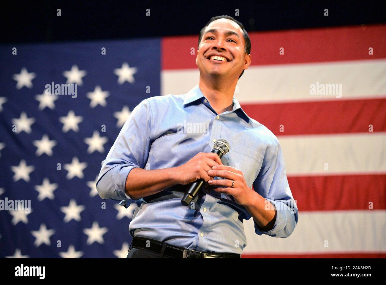 Julian castro 2020. hi-res stock photography and images - Alamy