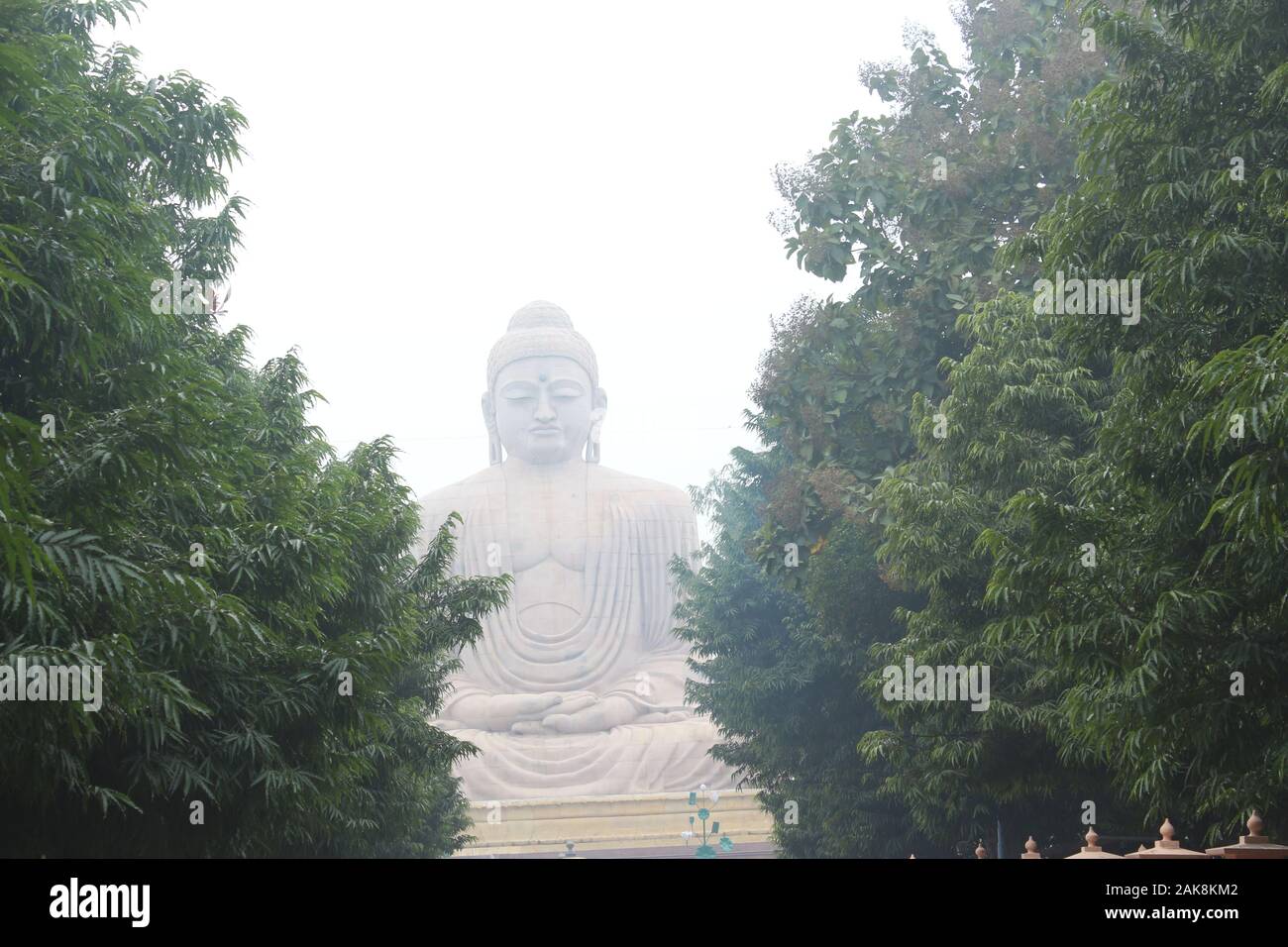 Buddha statue at bodh gaya, bihar, india Stock Photo - Alamy