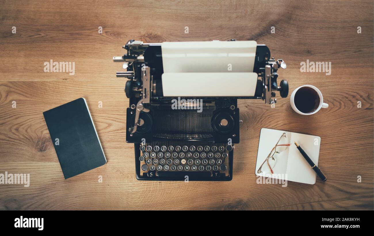 Typewriter top view hi-res stock photography and images - Alamy