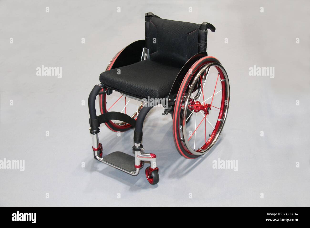 Manual wheelchair hi-res stock photography and images - Alamy