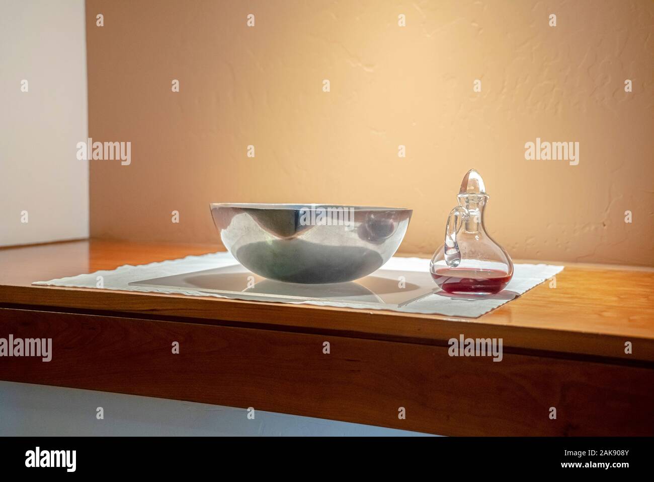 Communion wafer sacrament table hi-res stock photography and images - Alamy