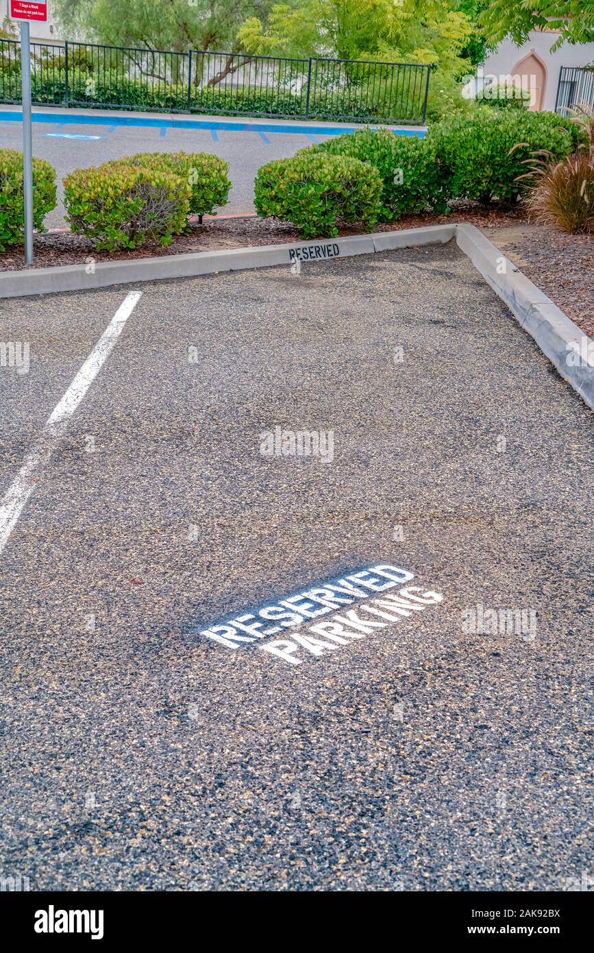 Reserved icon sign symbol hi-res stock photography and images - Alamy