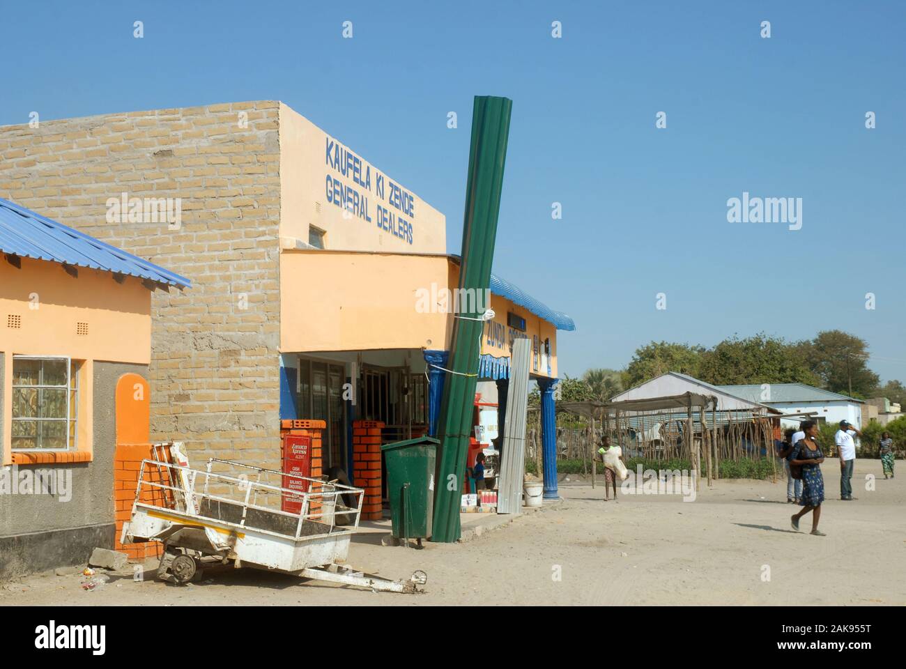 General store africa hi-res stock photography and images - Alamy