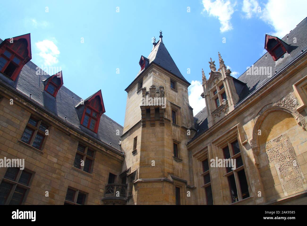Paris medieval castle hi-res stock photography and images - Alamy