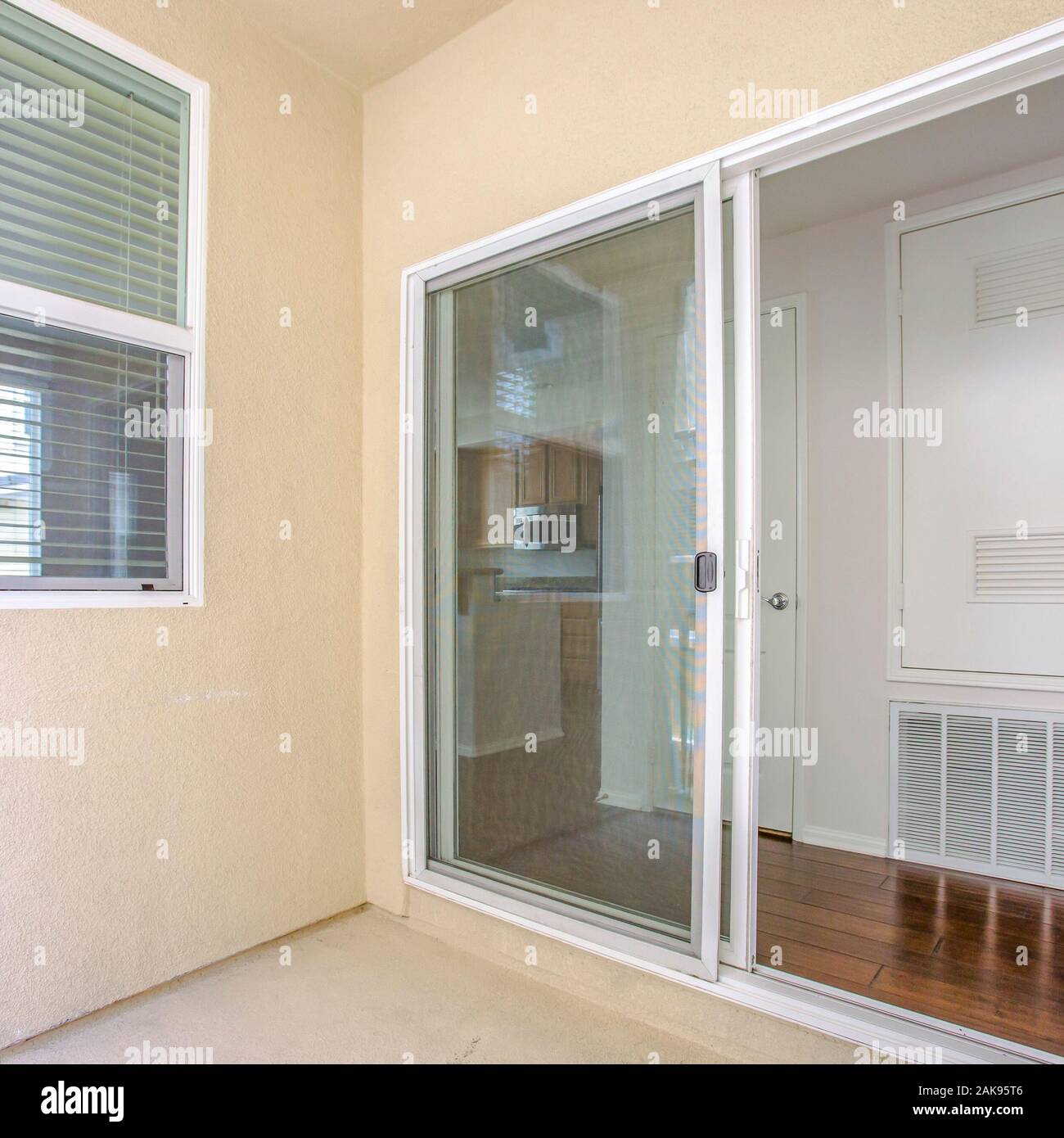 Square sliding glass doors hi-res stock photography and images - Alamy