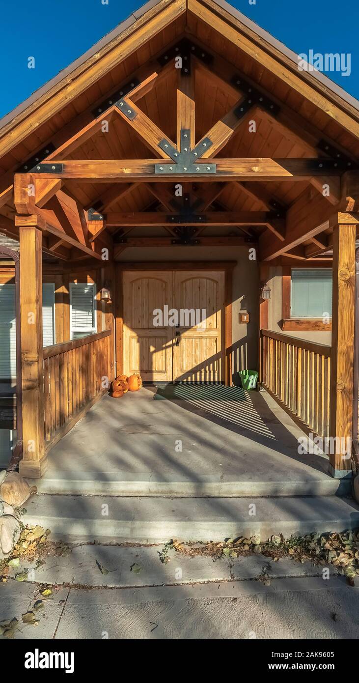 Wooden frame portico hi-res stock photography and images - Alamy