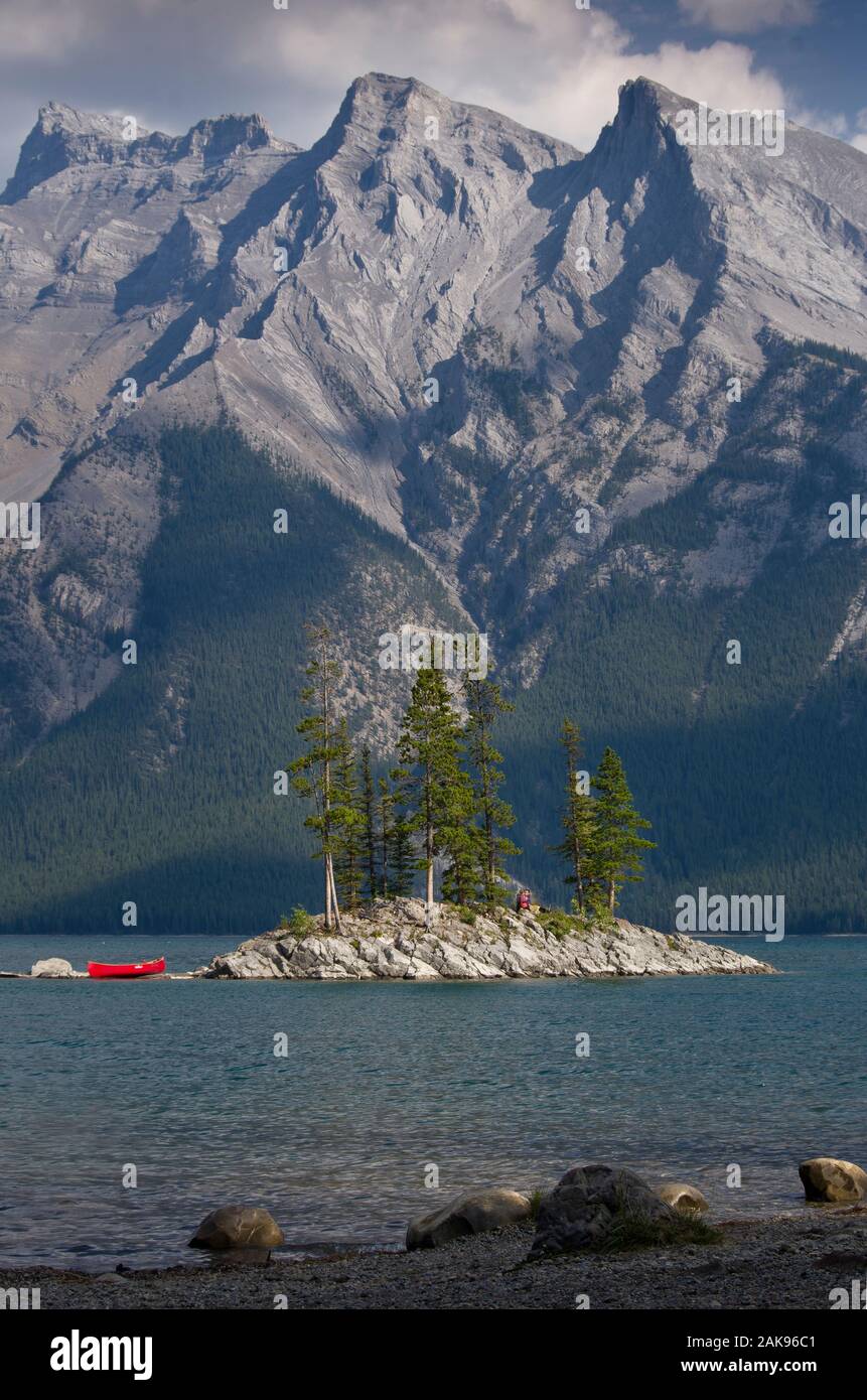 Banff water landscape hi-res stock photography and images - Alamy