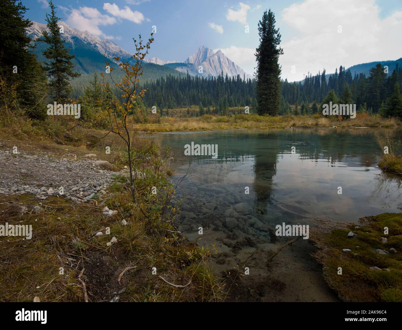 Banff water landscape hi-res stock photography and images - Alamy