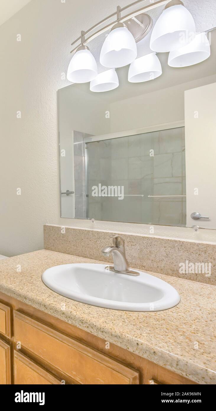 Vertical wide angle mirror hi-res stock photography and images - Alamy