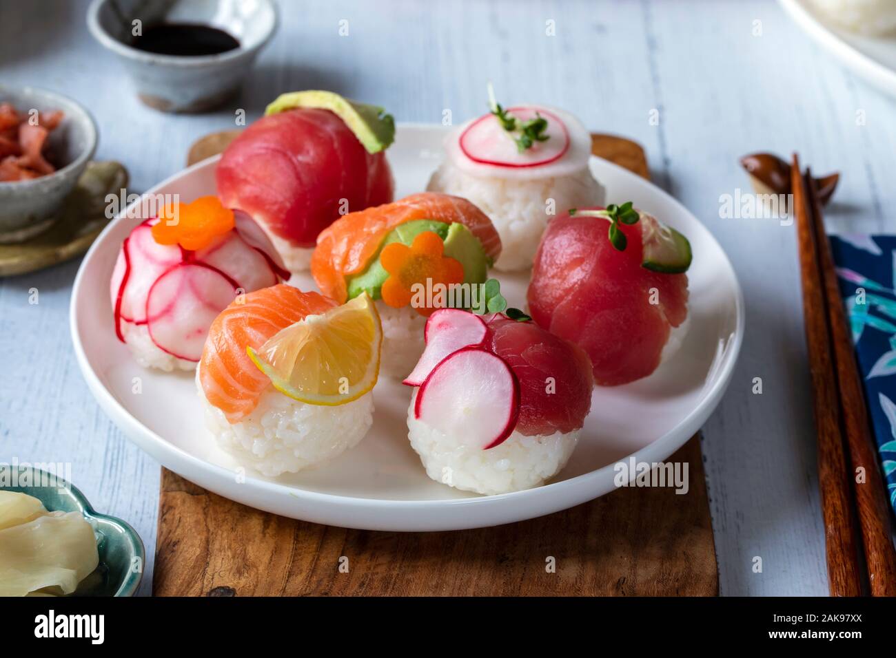 Temari sushi balls with salmon, tuna and vegetables Stock Photo - Alamy