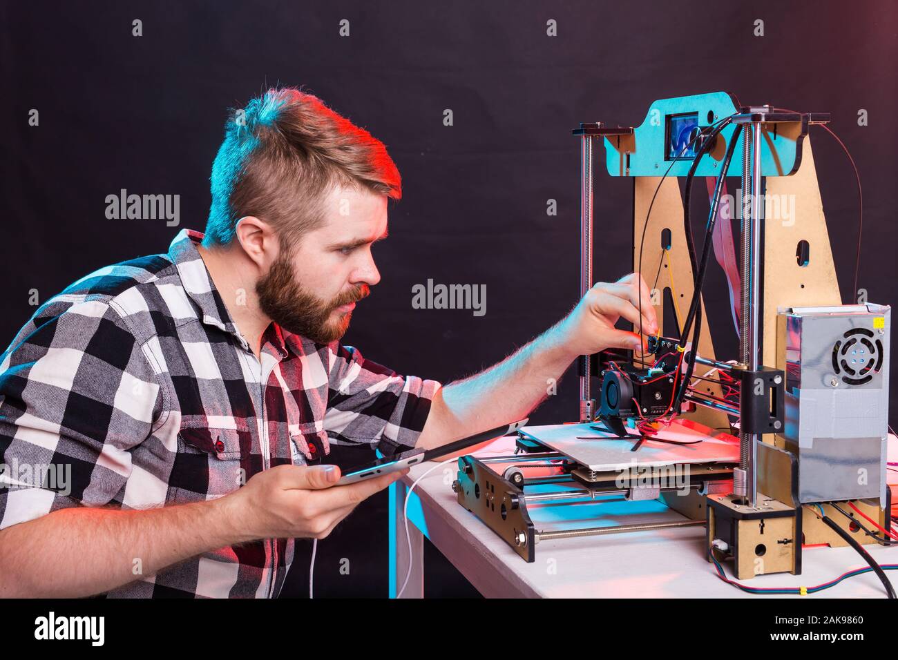 Male designer creating 3d model hi-res stock photography and images - Alamy