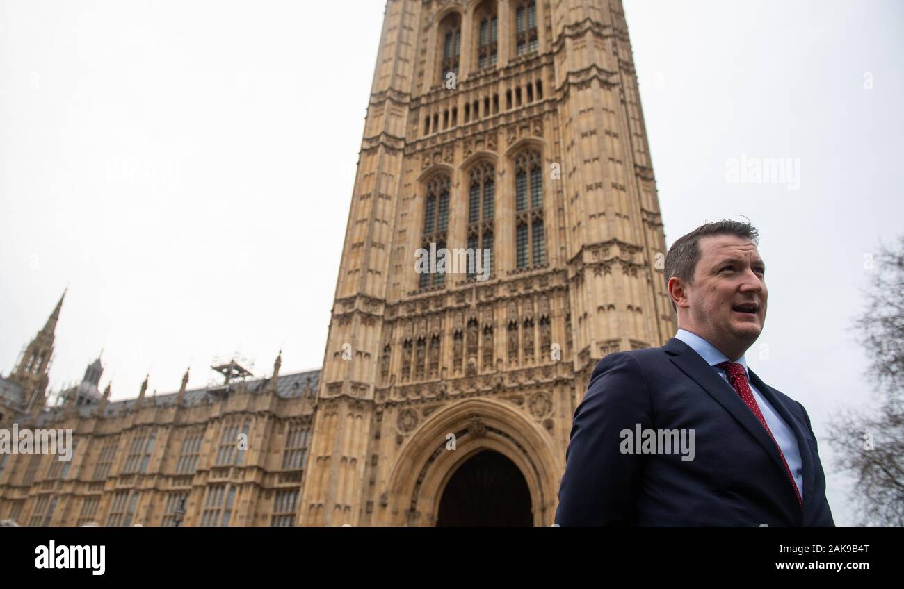 Sinn fein parliament london hi-res stock photography and images - Alamy