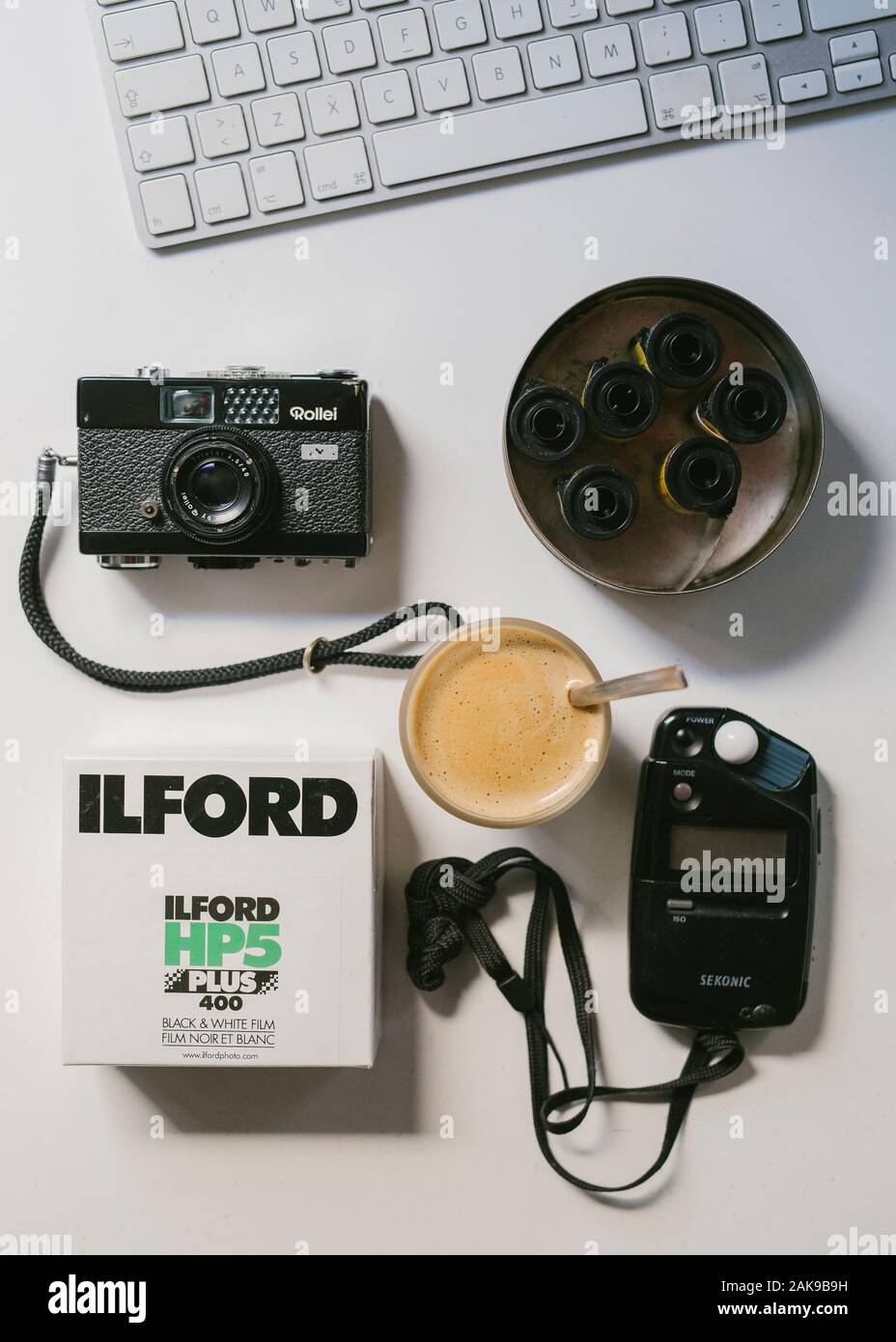 Lab equipment vintage hi-res stock photography and images - Alamy