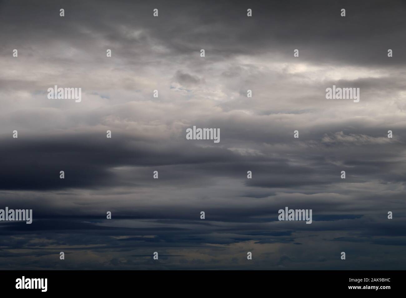 Dark cloud formation hi-res stock photography and images - Alamy