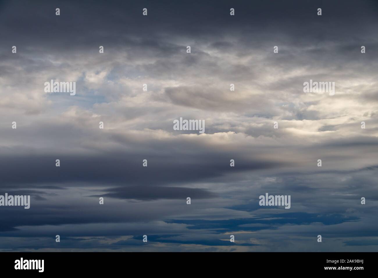 Dark cloud formation hi-res stock photography and images - Alamy