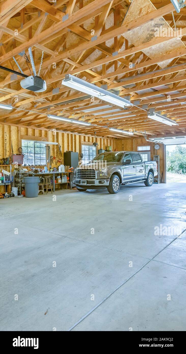 Vertical frame Workshop in Southern California home Stock Photo - Alamy