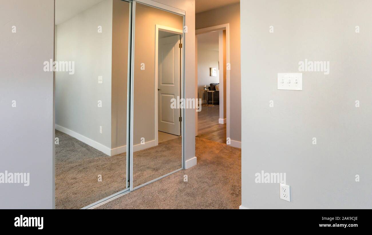 Angles room hi-res stock photography and images - Alamy