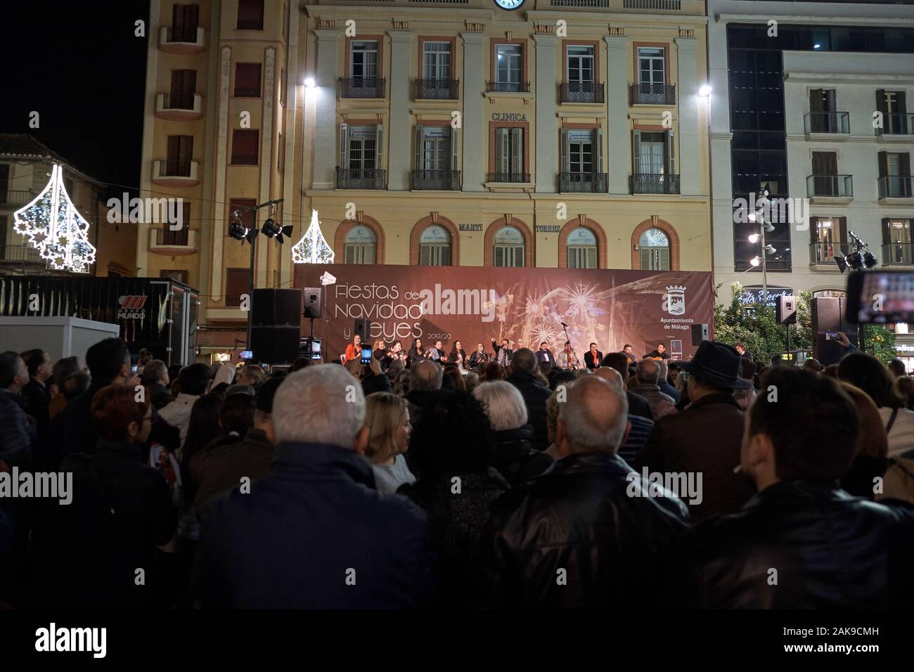 Singing spanish traditional hi-res stock photography and images - Alamy