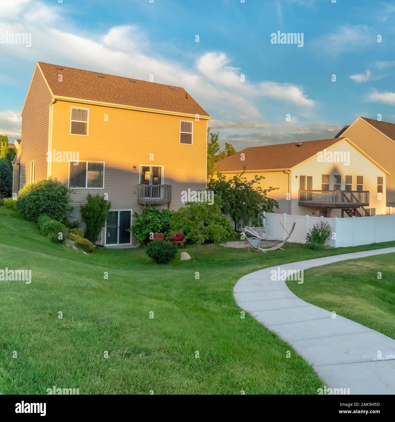 Grassy pathway with fence hi-res stock photography and images - Alamy