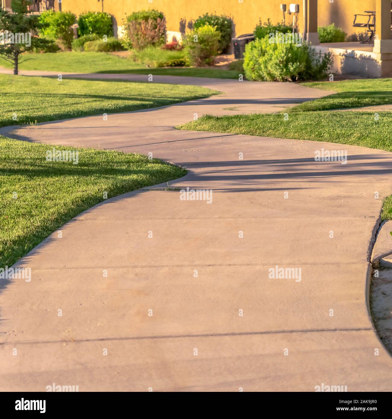 Narrow winding garden path hi-res stock photography and images - Alamy