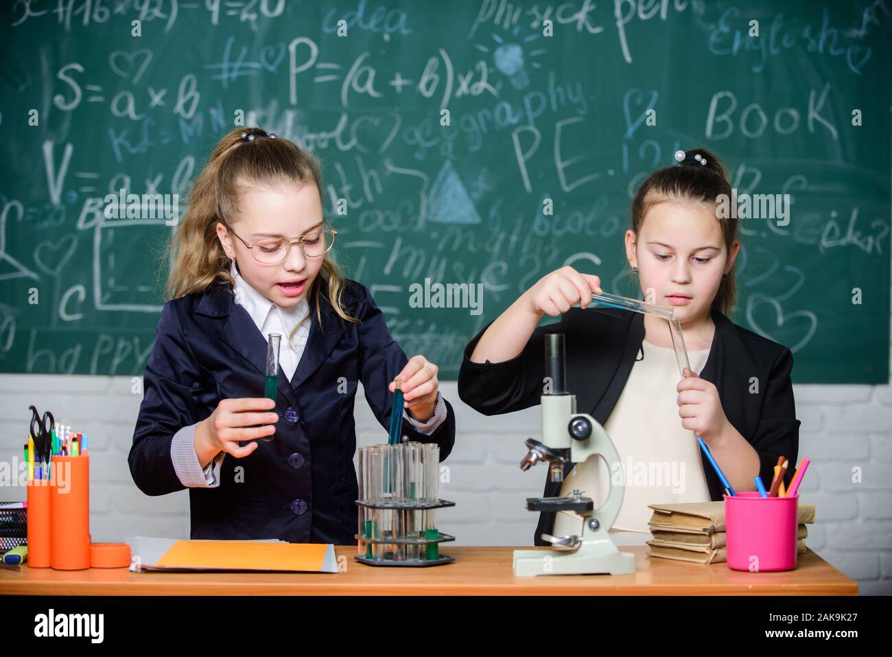 Reaction test ruler hi-res stock photography and images - Alamy