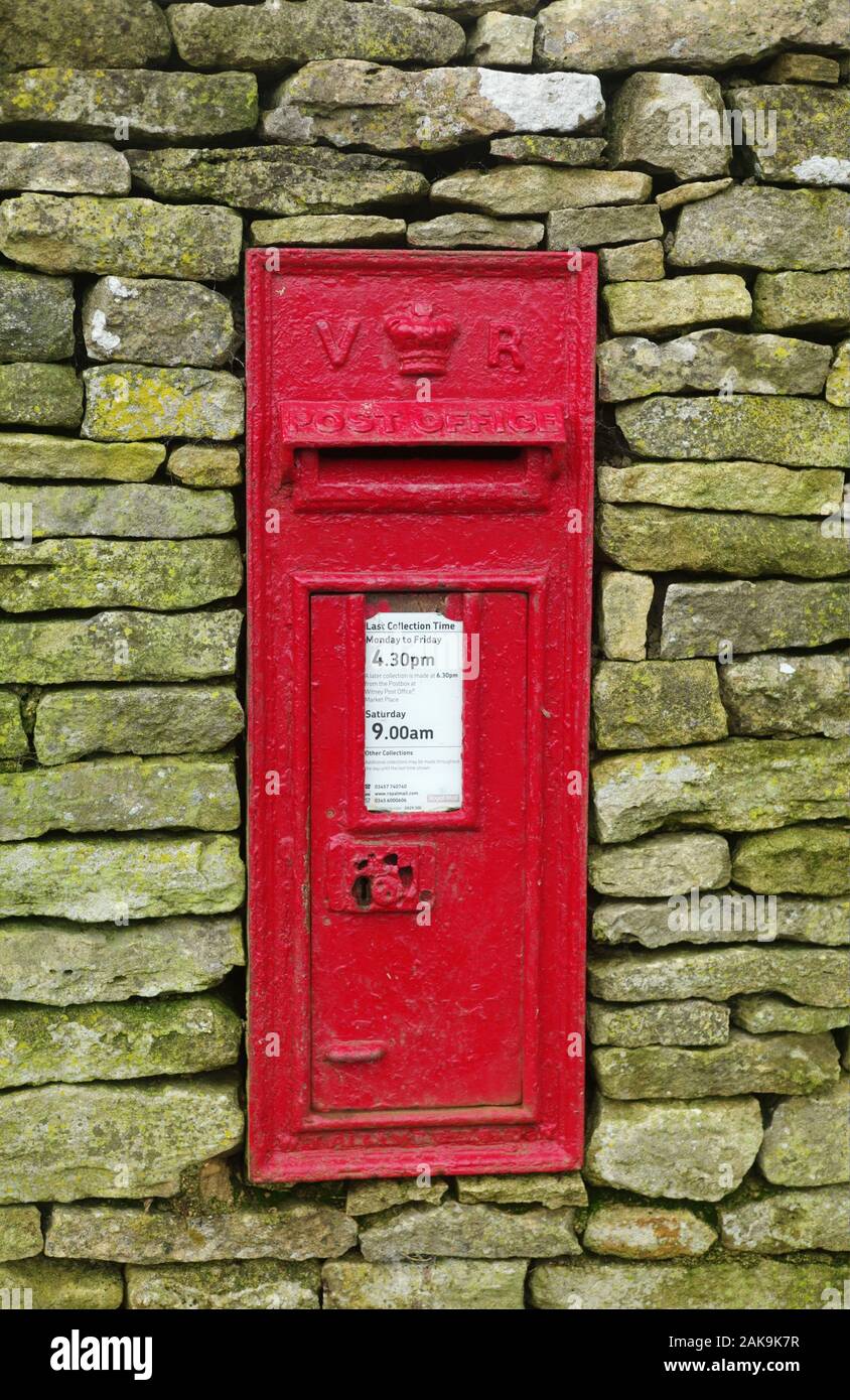 Victorian post box in a stone wall Stock Photo - Alamy