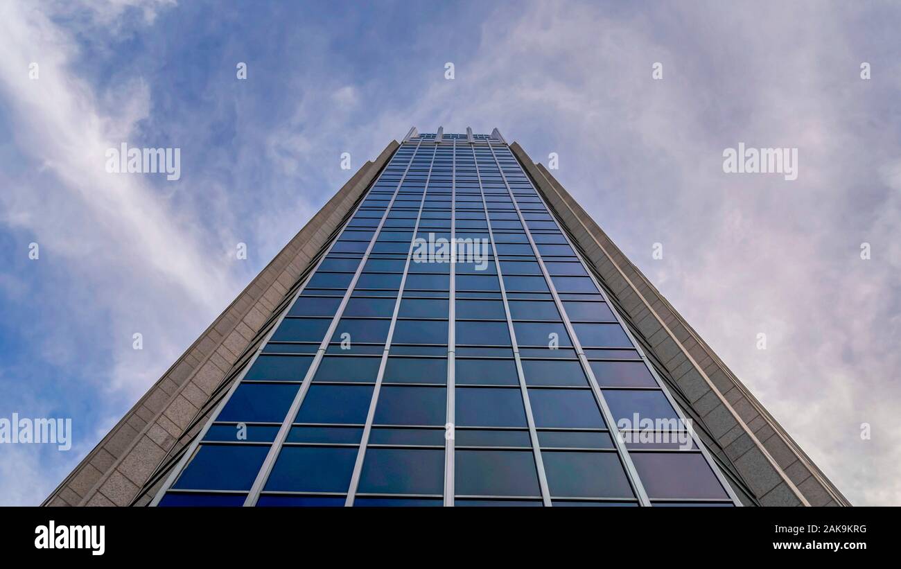 Pano frame modern building hi-res stock photography and images - Alamy