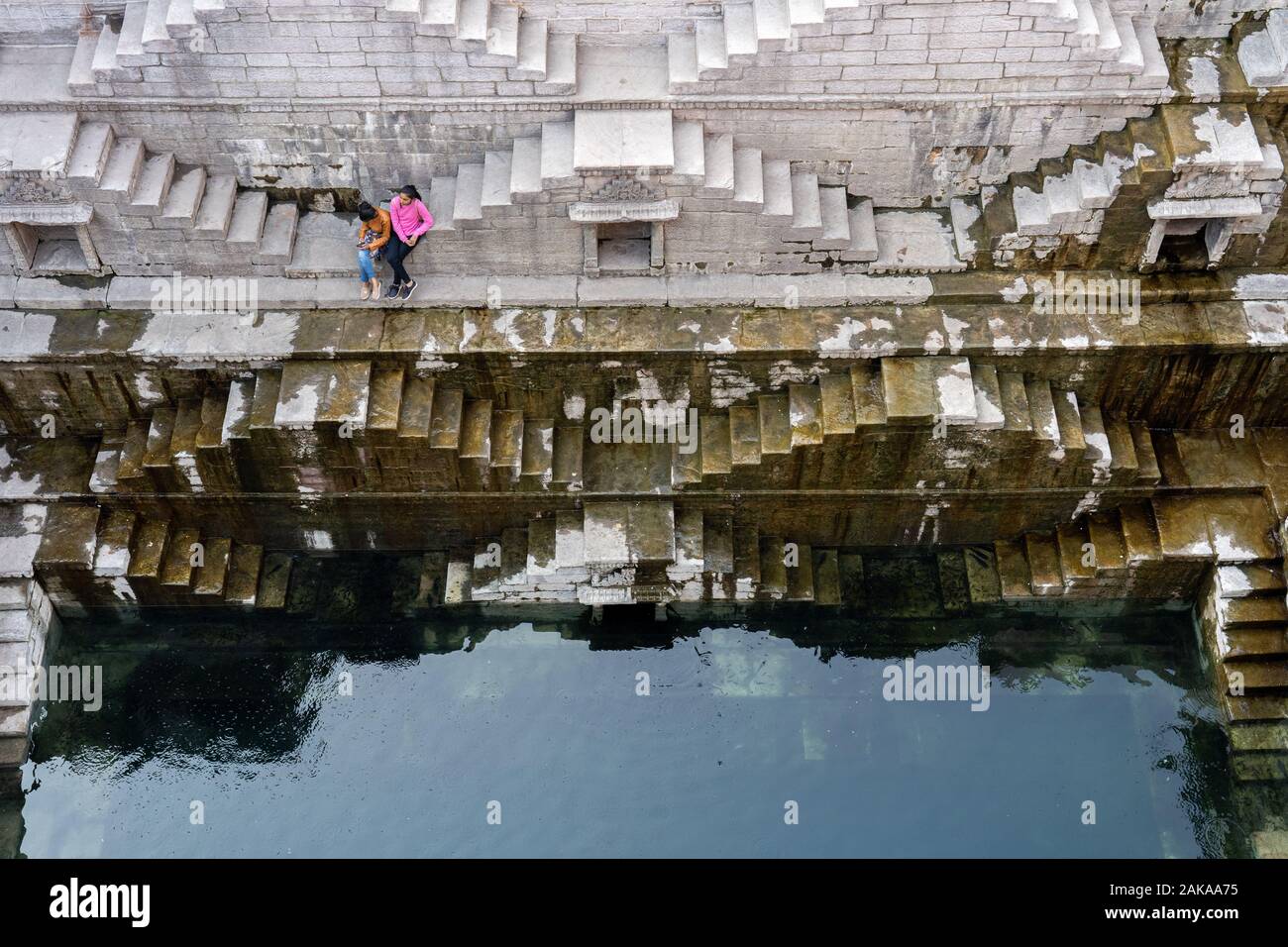 Stepwell Toorji Ka Jhalra in Jodhpur, India Stock Photo - Alamy