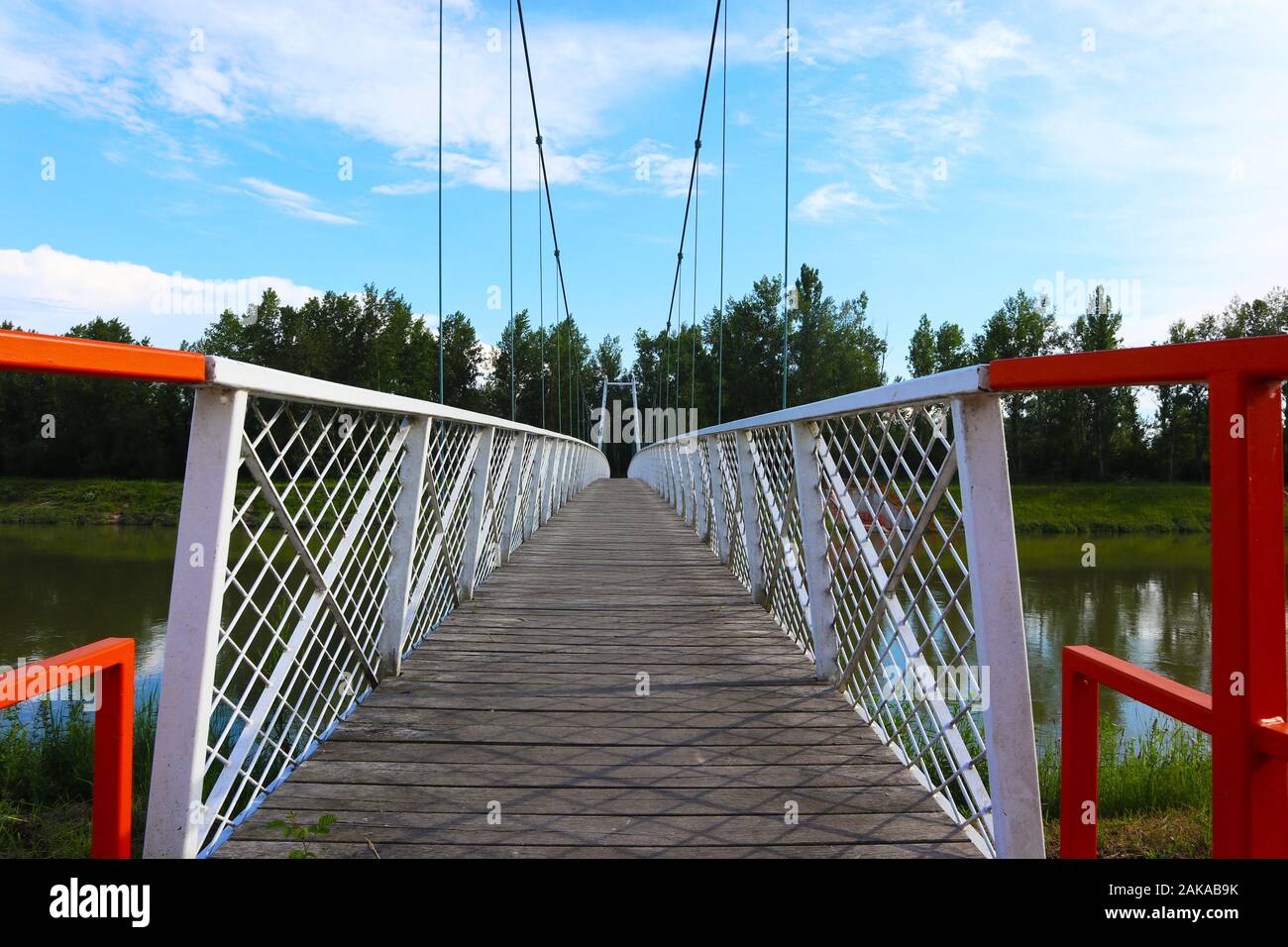 Brige over river hi-res stock photography and images - Alamy
