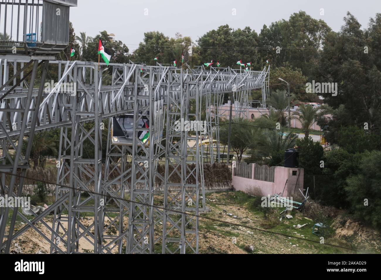 Khan Younis, The Gaza Strip, Palestine. 7th Jan, 2020. Palestinans ride ...