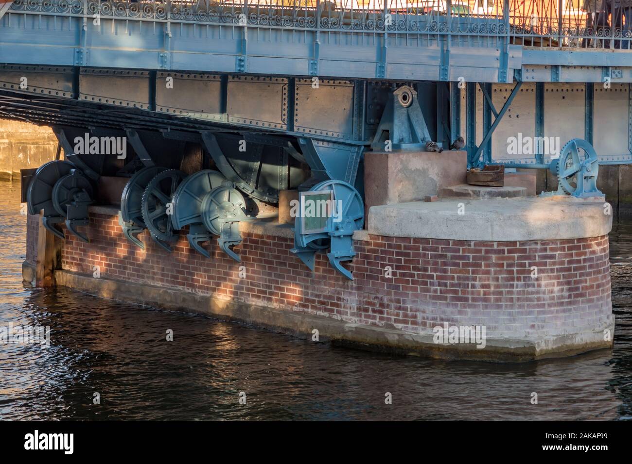 old drawbridge mechanism Stock Photo - Alamy