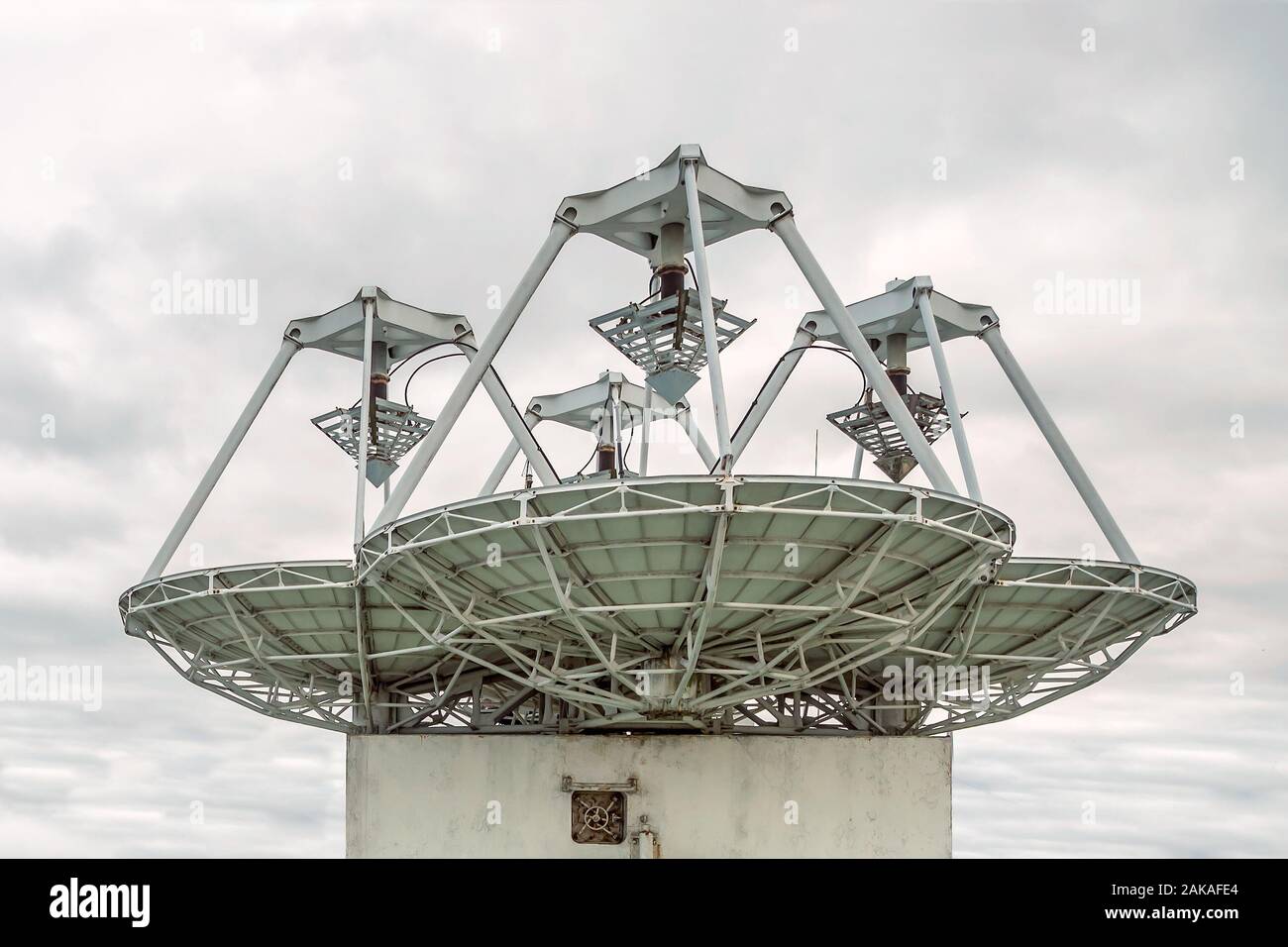 Satellite Antennas High Resolution Stock Photography and Images - Alamy