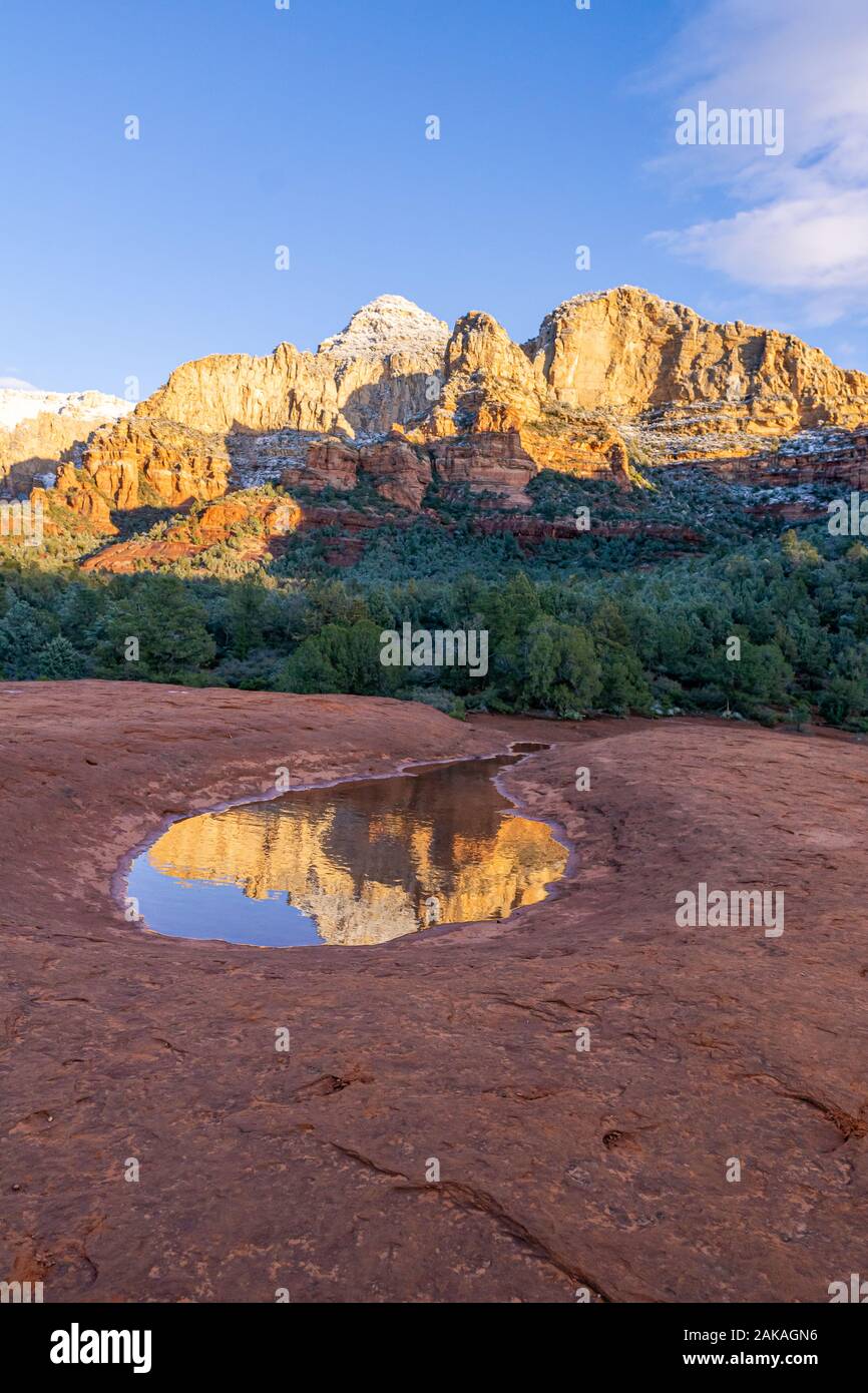 Light hitting rock formations hi-res stock photography and images - Alamy