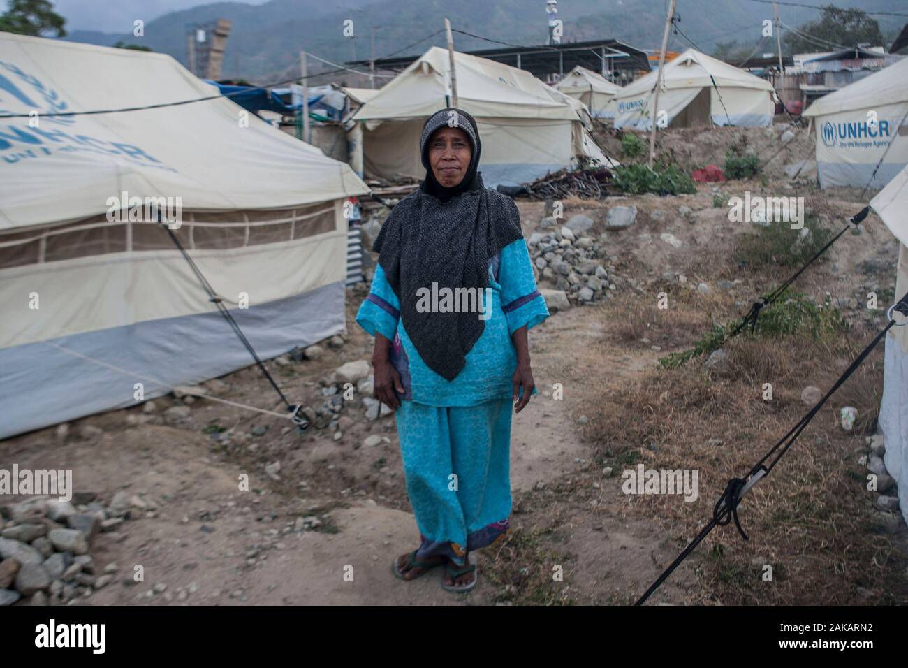 Refugee emergency shelter hi-res stock photography and images - Alamy