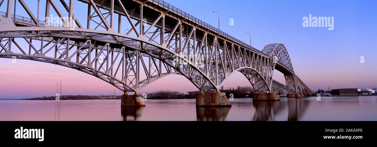 Niagara river looking south hi-res stock photography and images - Alamy