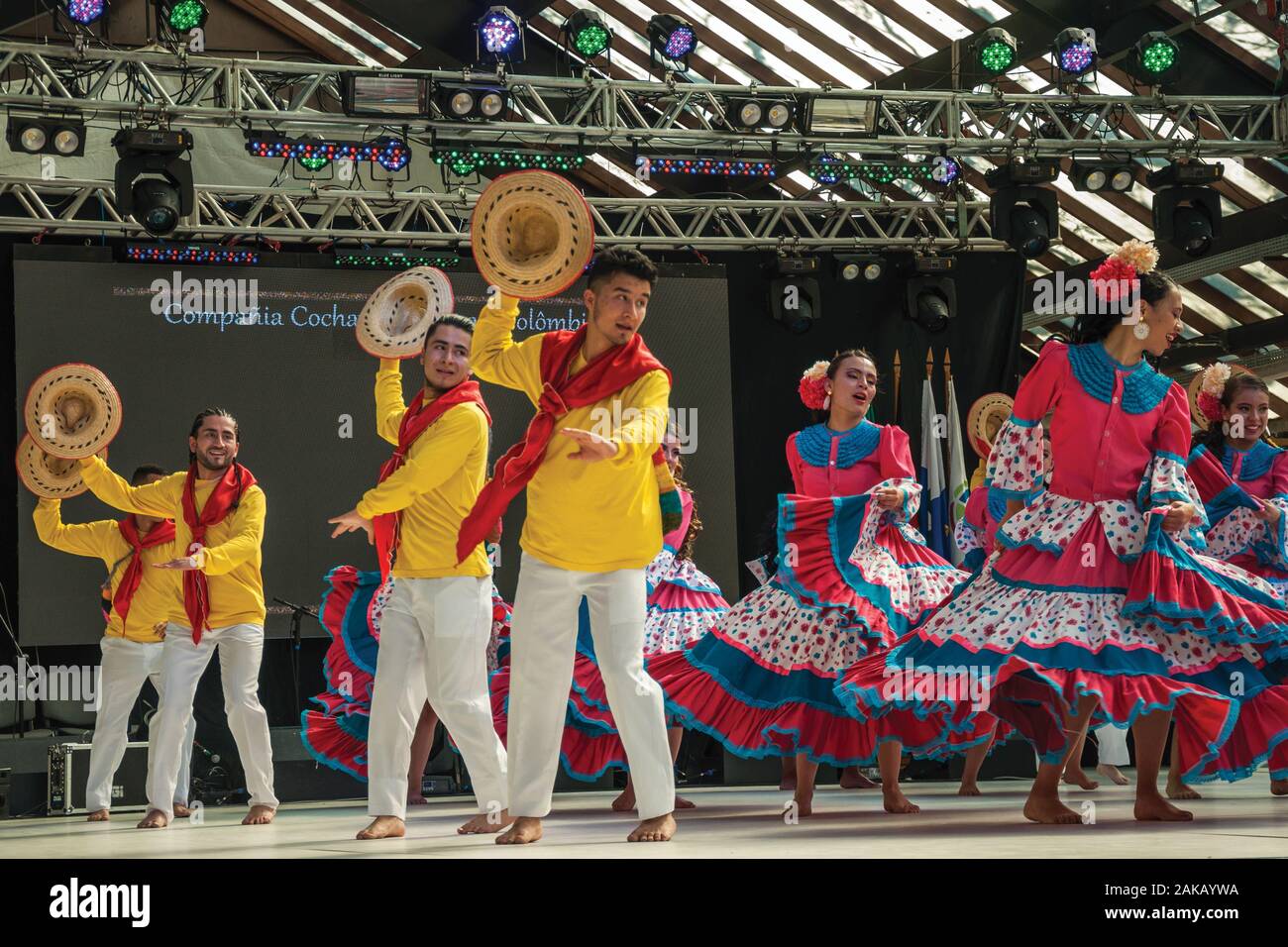 Dancers performing traditional colombian dance hi-res stock photography ...